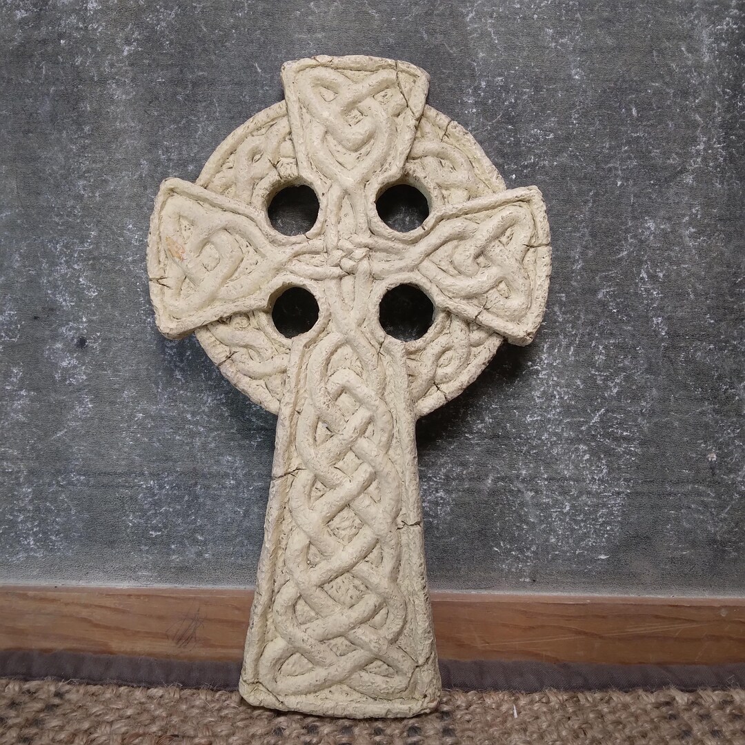 Irish Celtic Cross Plaque, Resin Wall Hanging Decor, Vintage Rustic ...