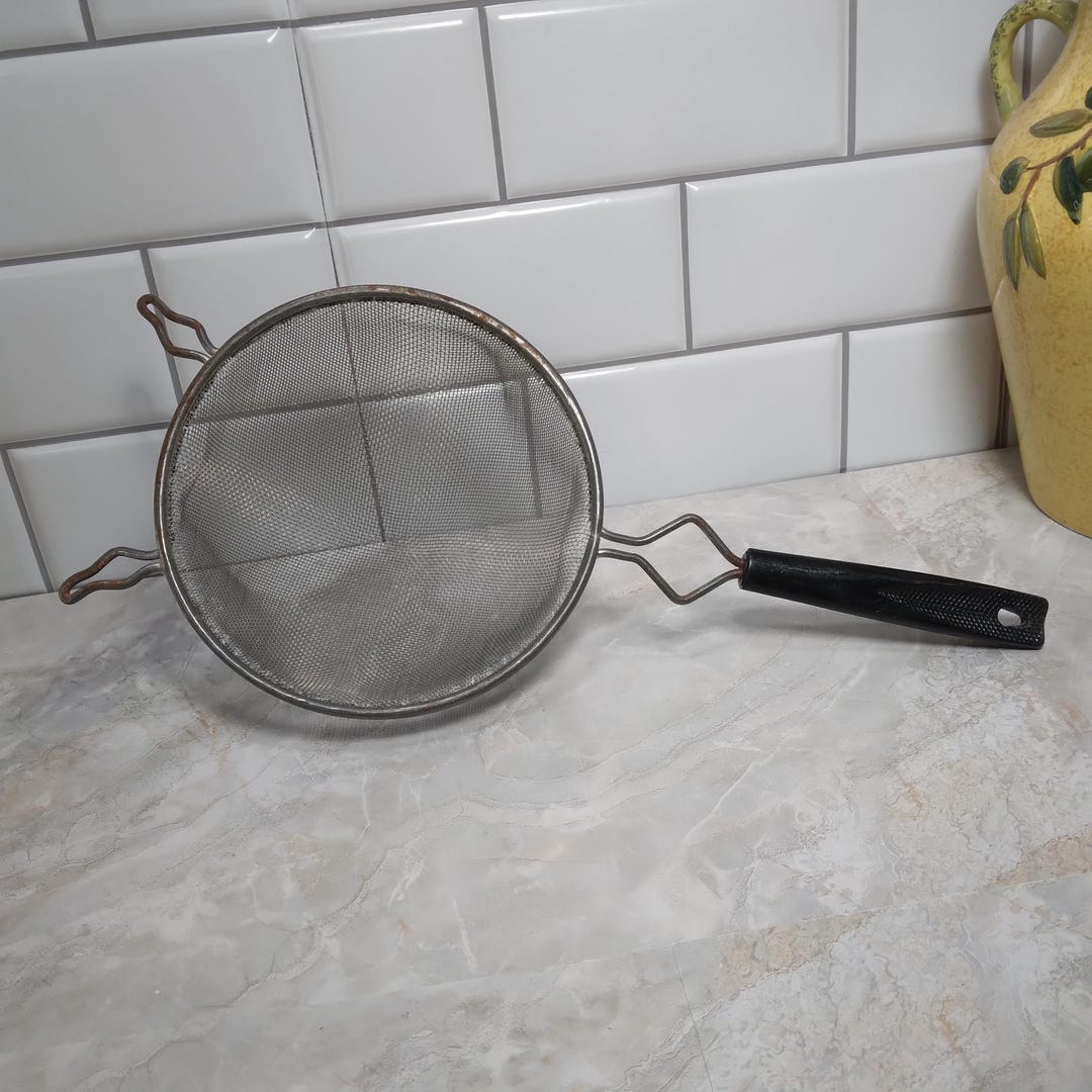 Vintage Primitive Ecko Black Corn Cob Handle Sieve Strainer Metal Mesh ...