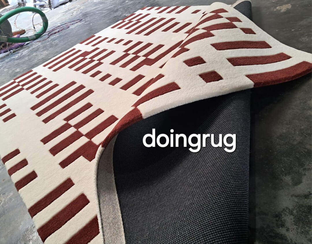 Modern abstract designer hand tufted rust white soft newzealand wool ...