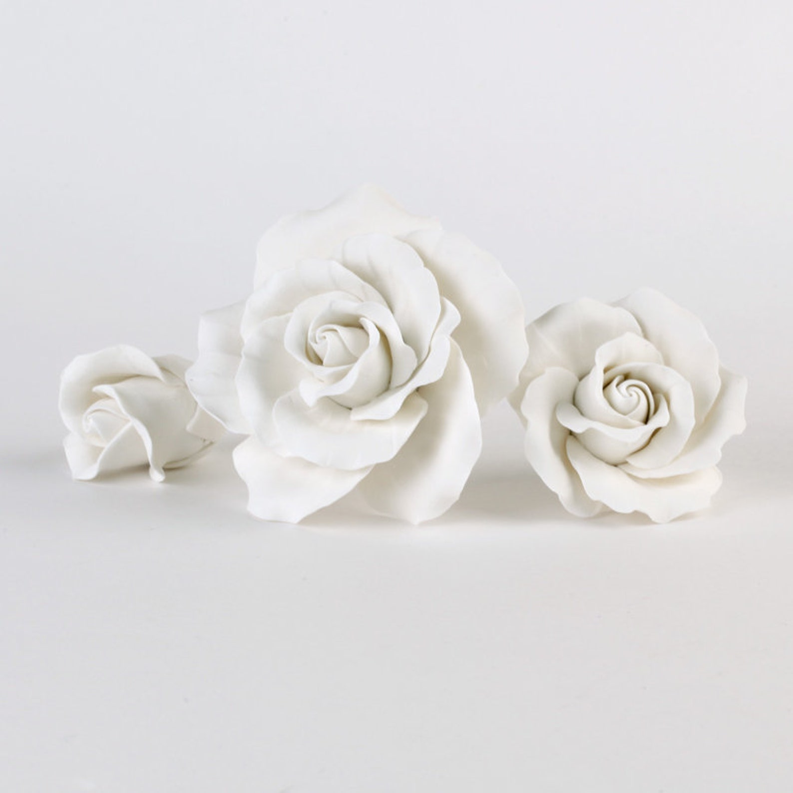 White Rose Sugar Flower Cake Topper | Assorted Size Gum Paste Flower ...