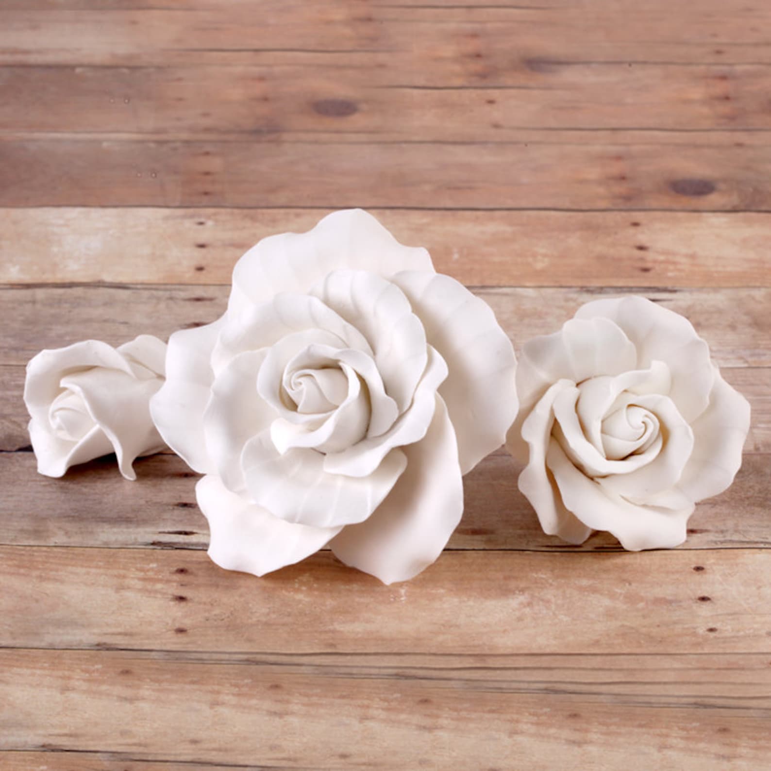White Rose Sugar Flower Cake Topper | Assorted Size Gum Paste Flower ...