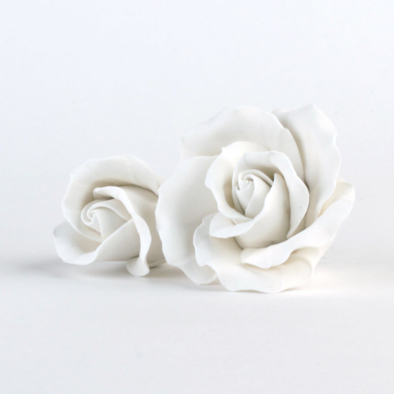 White Rose Sugar Flower Cake Topper | Assorted Size Gum Paste Flower ...