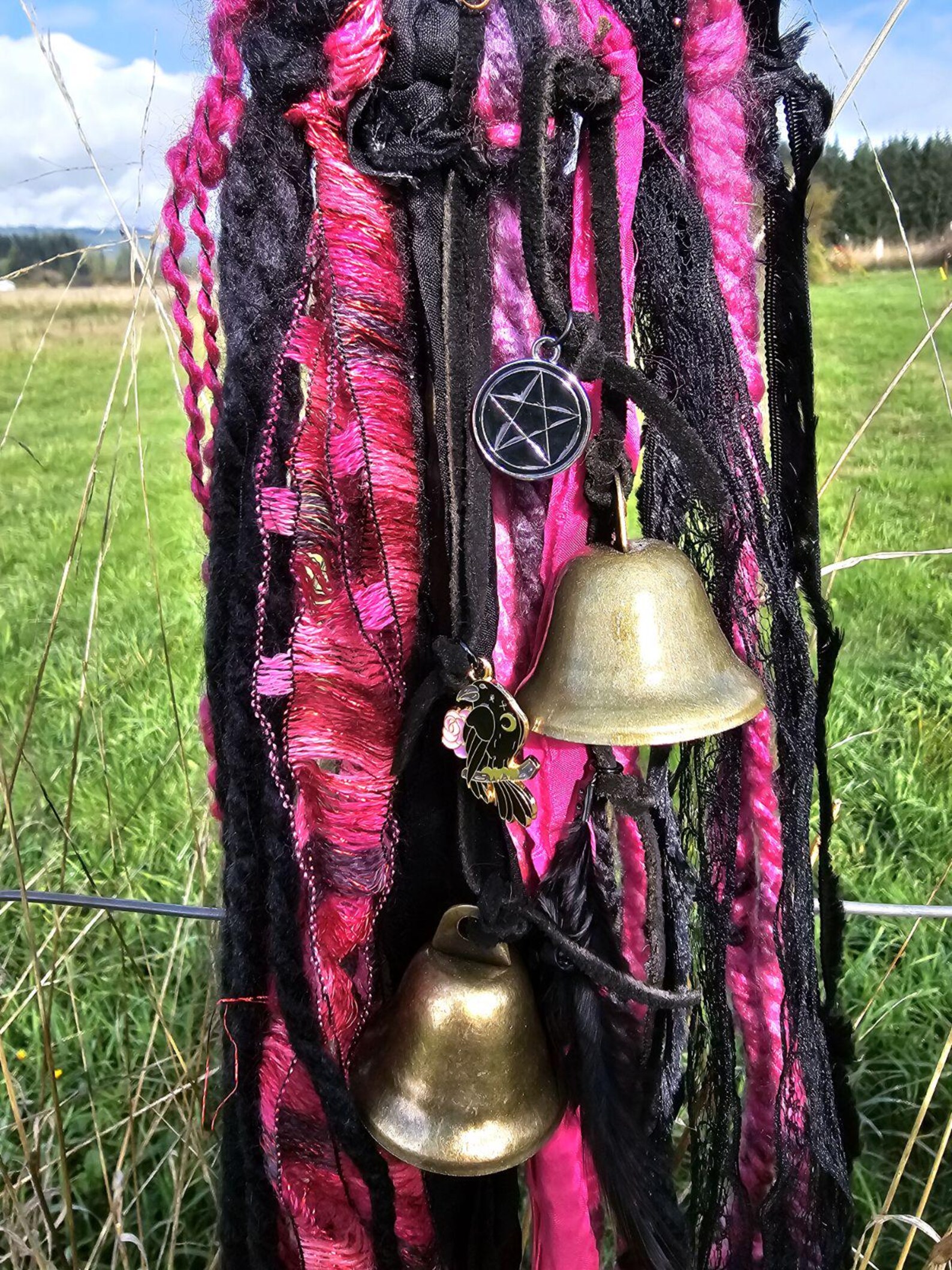 Pink Witch Bell, Home Decoration, Wall Decor, Wall Hangings, Wreath ...
