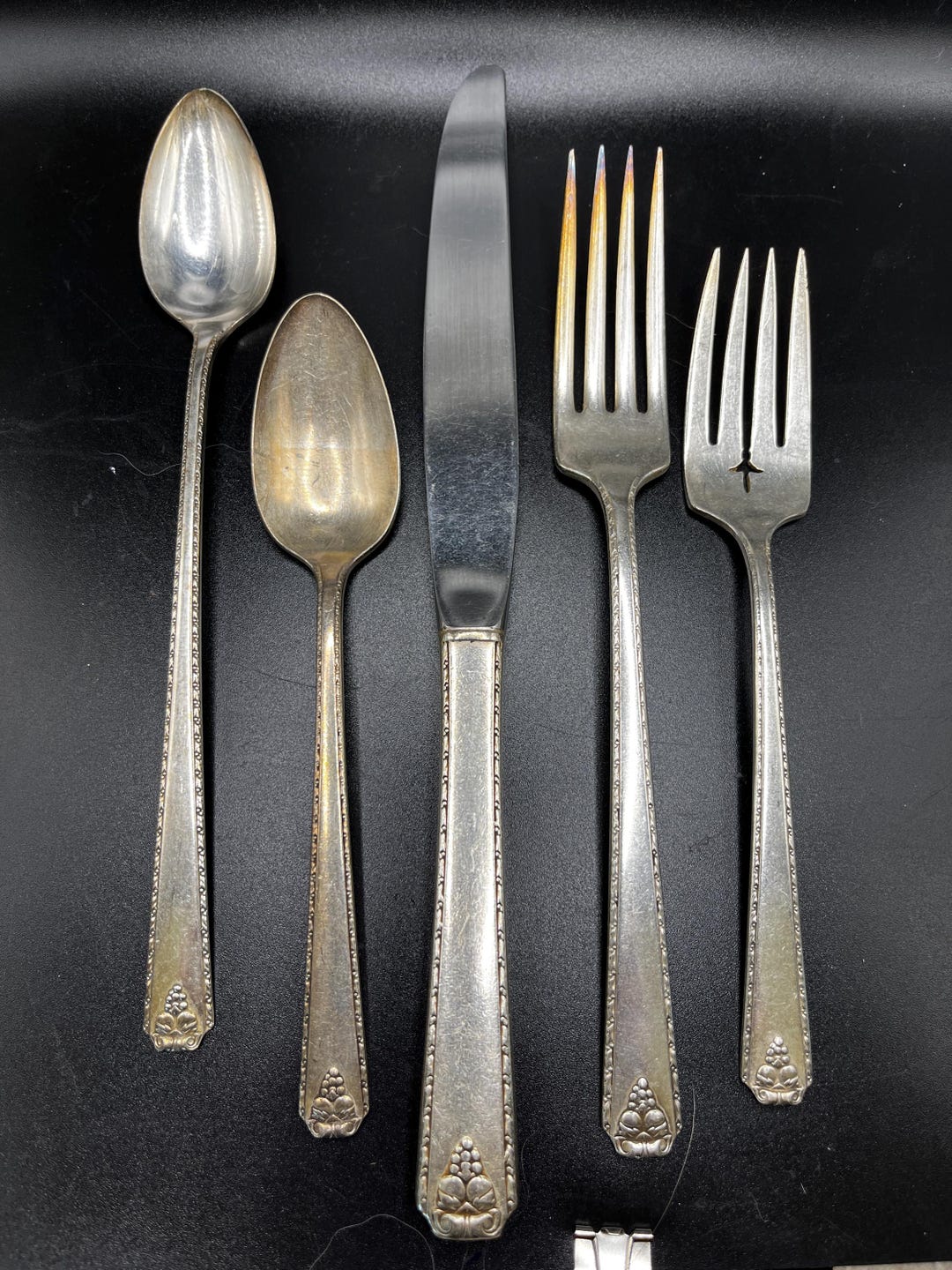 Vintage Set of 16 Oneida Silver Electroplated Flatware, Bordeaux ...