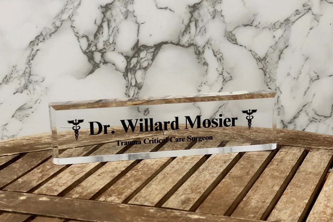 Acrylic Desk Plaque, Name Plate for Doctor's Desk, Medical Acrylic Name ...