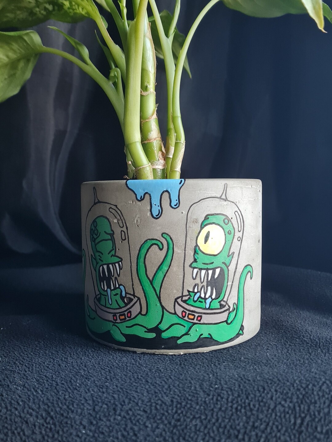 Graffiti Style / Planter / Simpsons / Graffiti / Handmade / Concrete ...