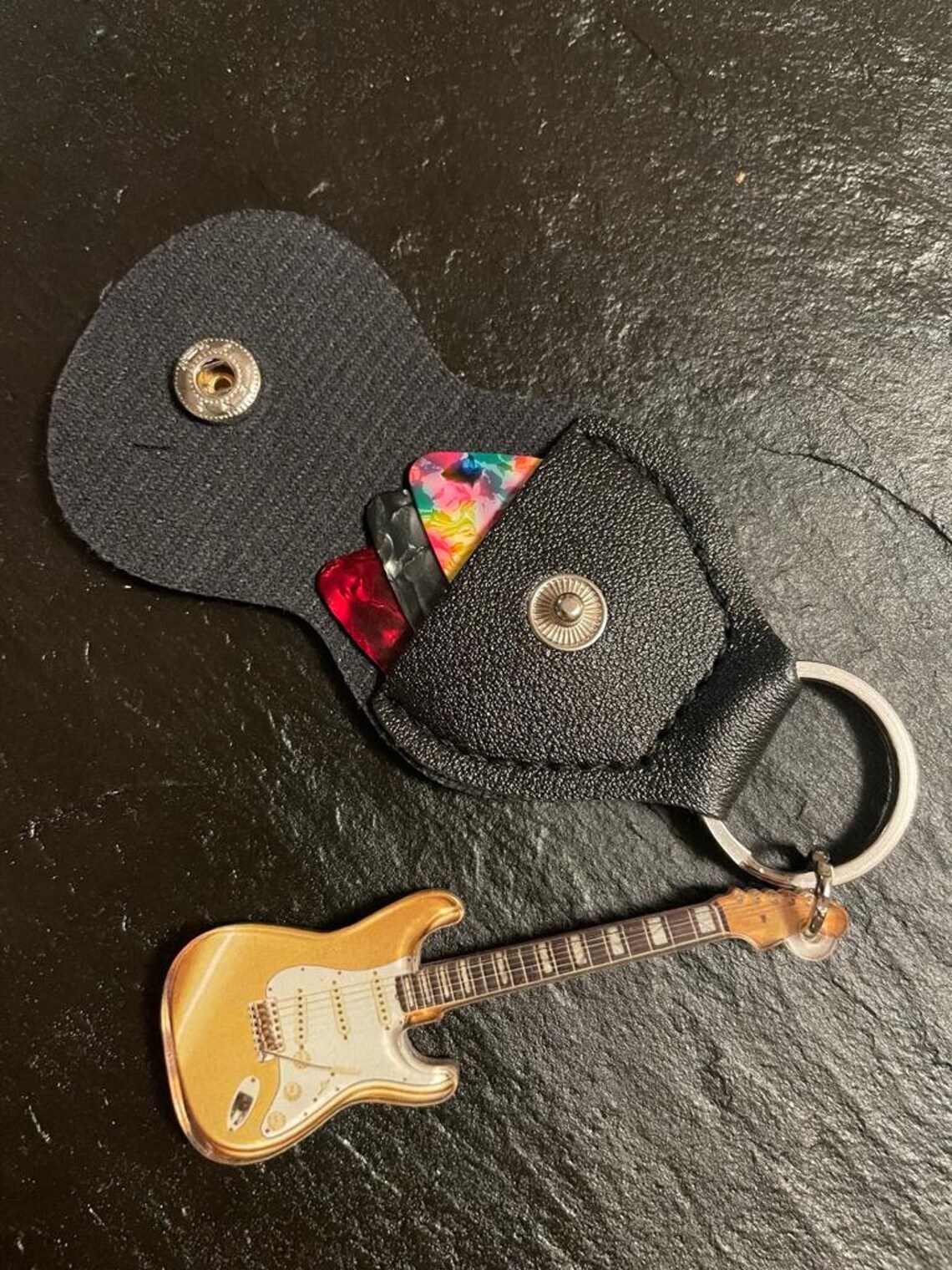 Fender Stratocaster Electric Guitar Keychain With Pick Holder and 3 ...