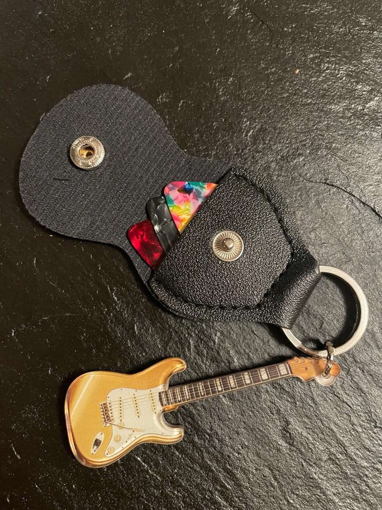 Fender Stratocaster Electric Guitar Keychain With Pick Holder and 3 ...
