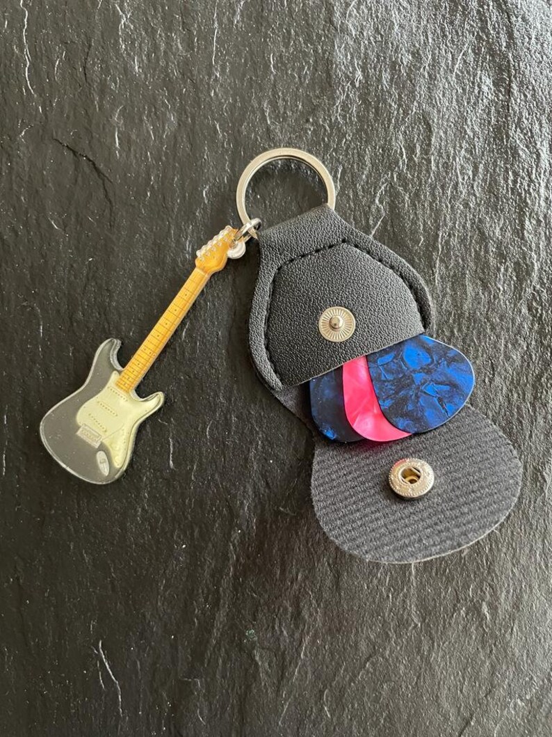 Fender Stratocaster Eric Clapton Guitar Keychain With or Without Pick ...