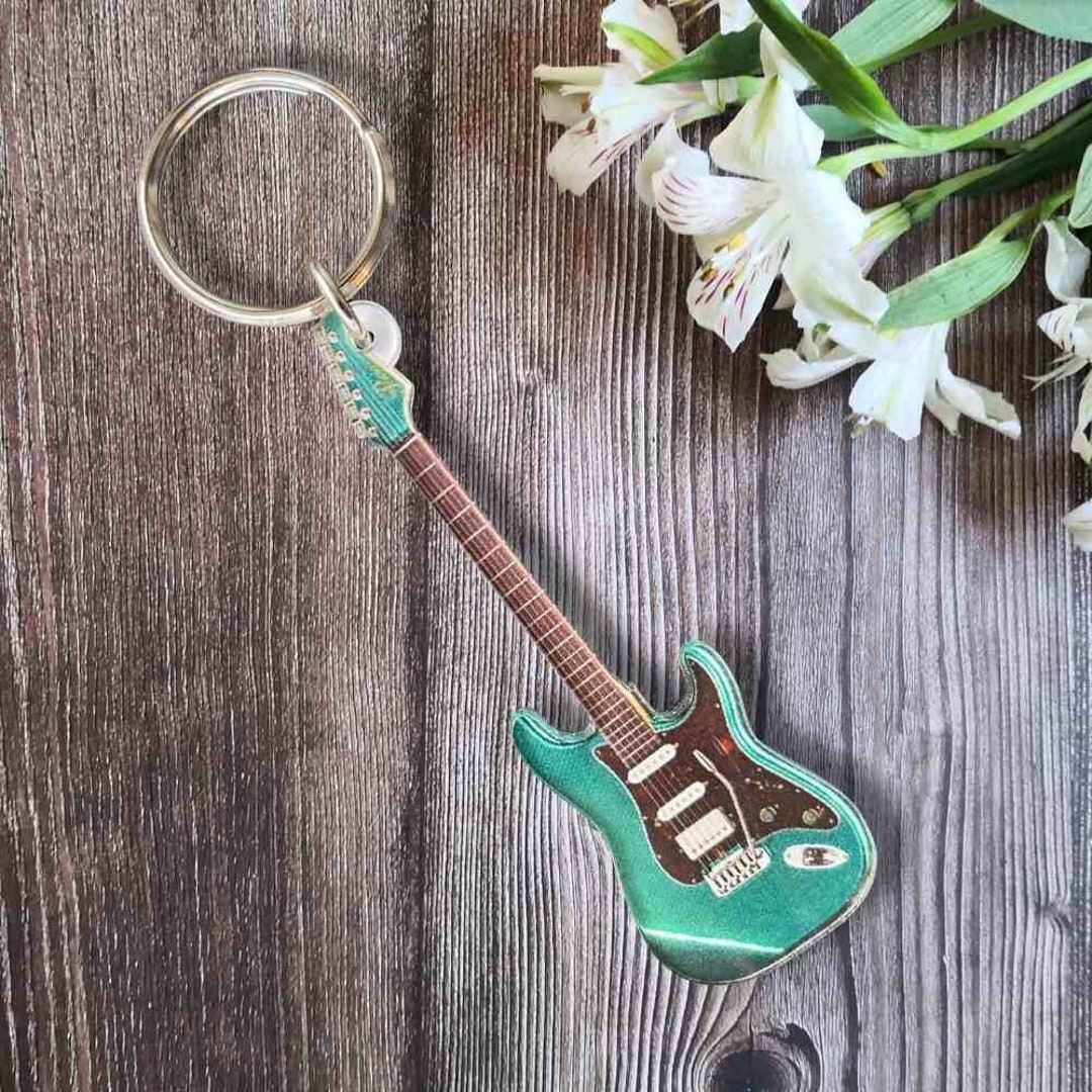 Green Fender Stratocaster Electric Guitar Keychain With or Without Pick ...