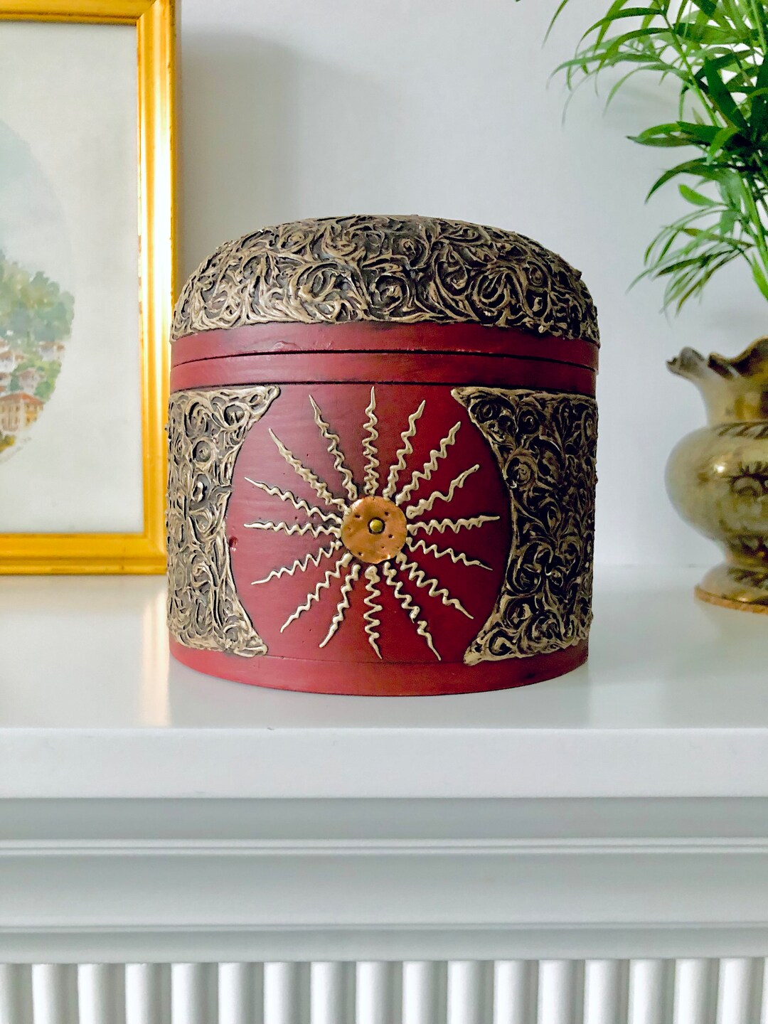 Vintage Round Red Trinket Box, Dresser Decor Burgundy Resin Copper ...