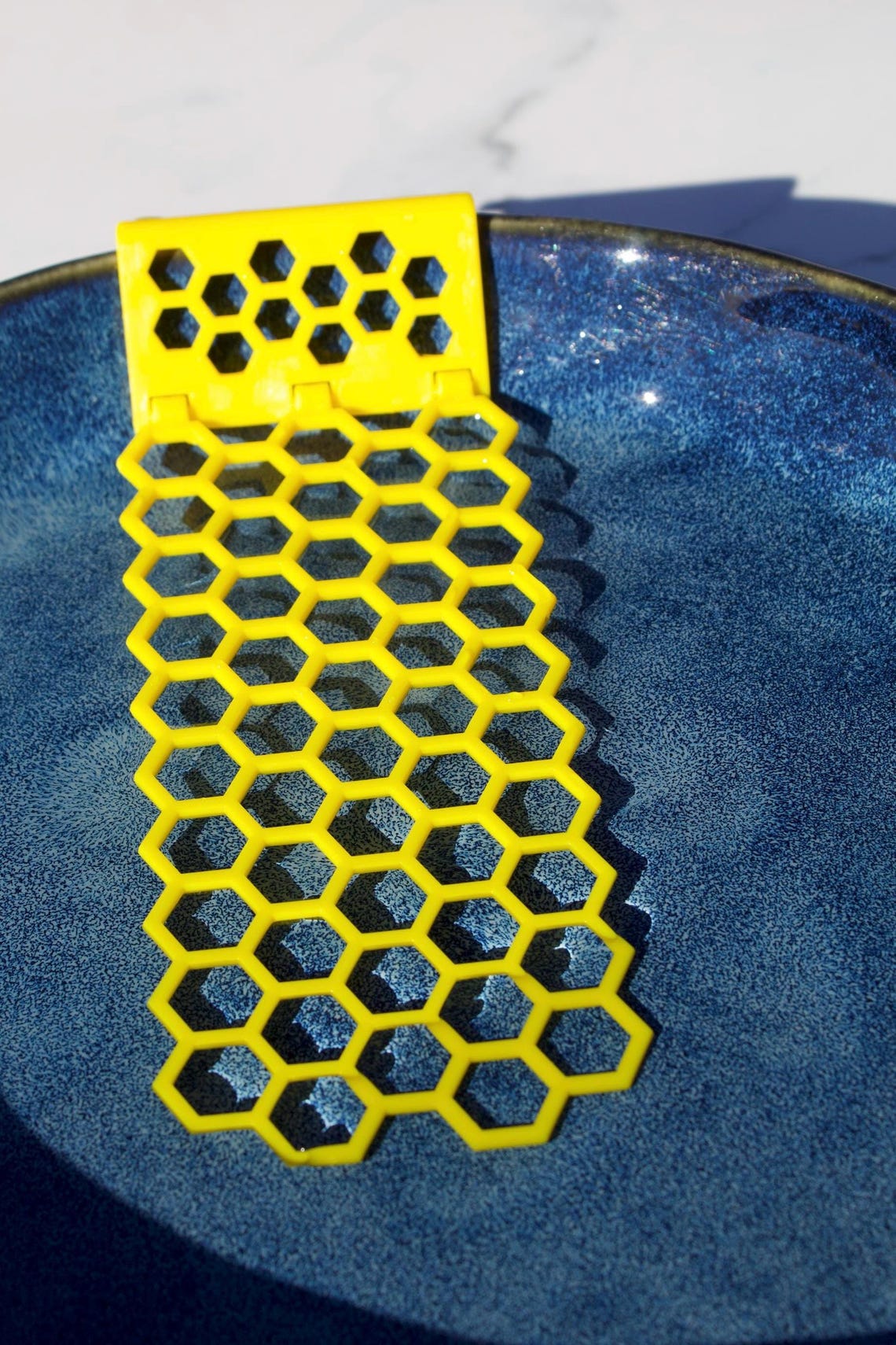 Floating Bee Ladder, Plastic Floating Bee Island for Drinking ...
