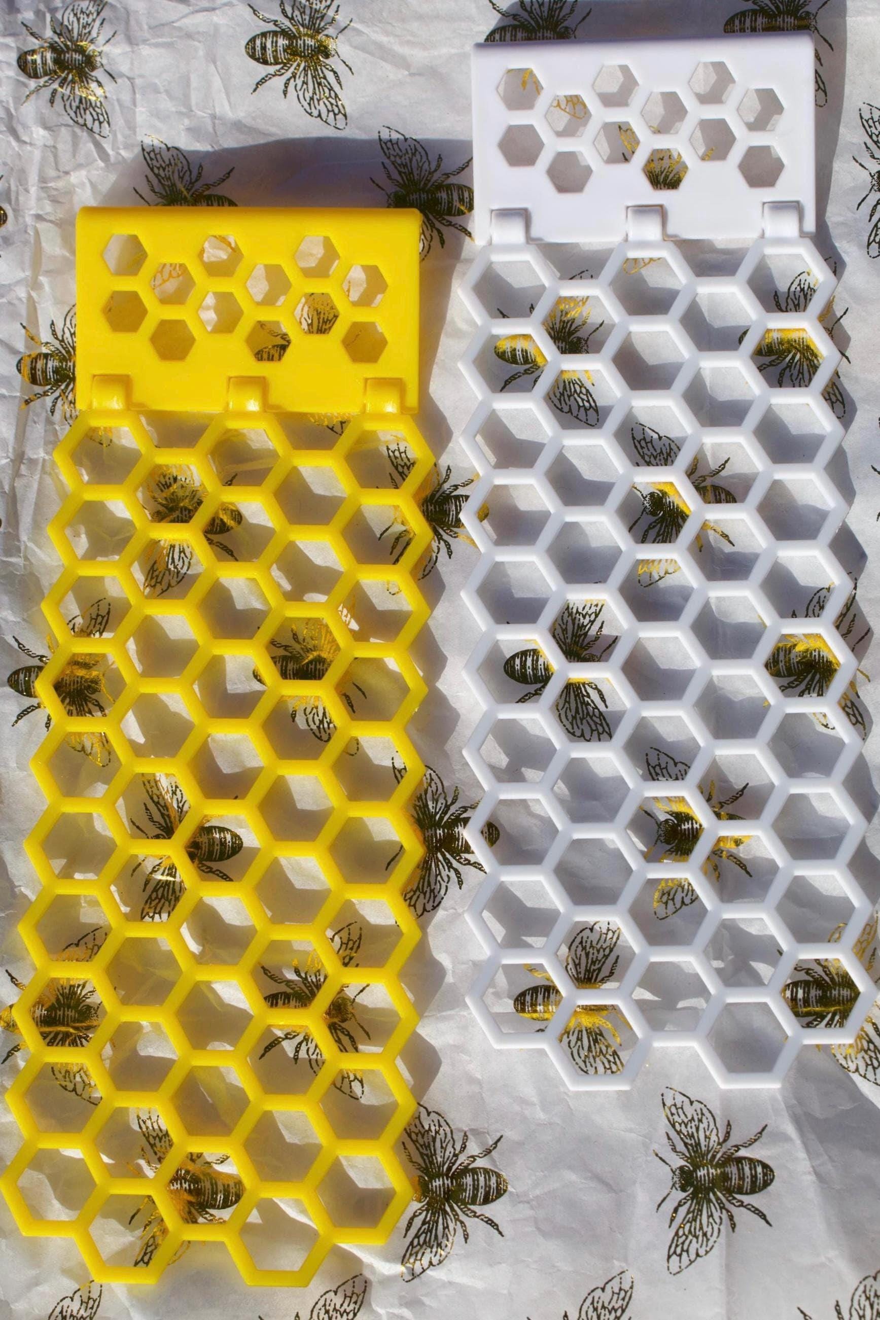 Floating Bee Ladder, Plastic Floating Bee Island for Drinking ...