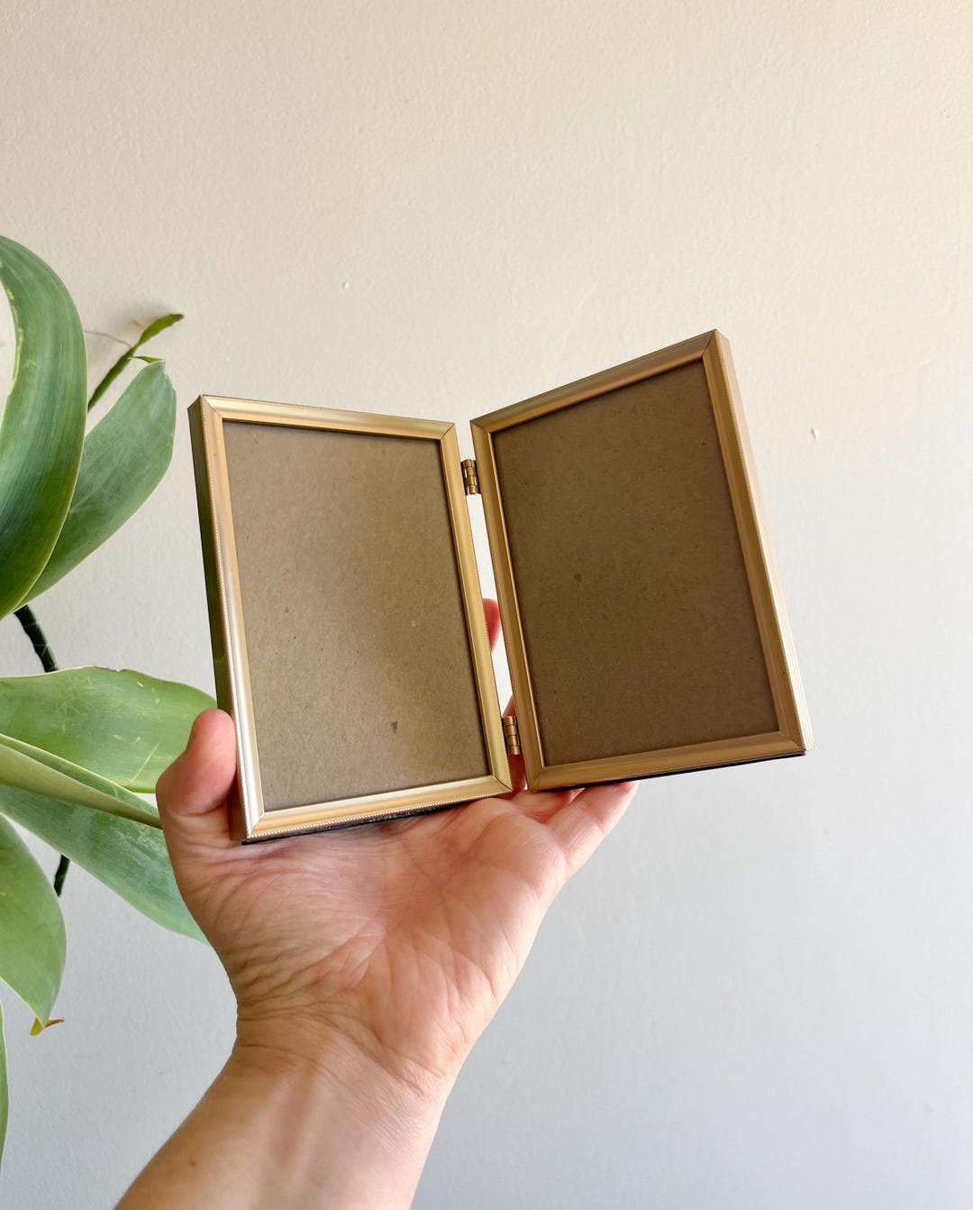 Vintage Gold Metal Bifold Picture Frame - Unique Retro Frames - Vintage ...
