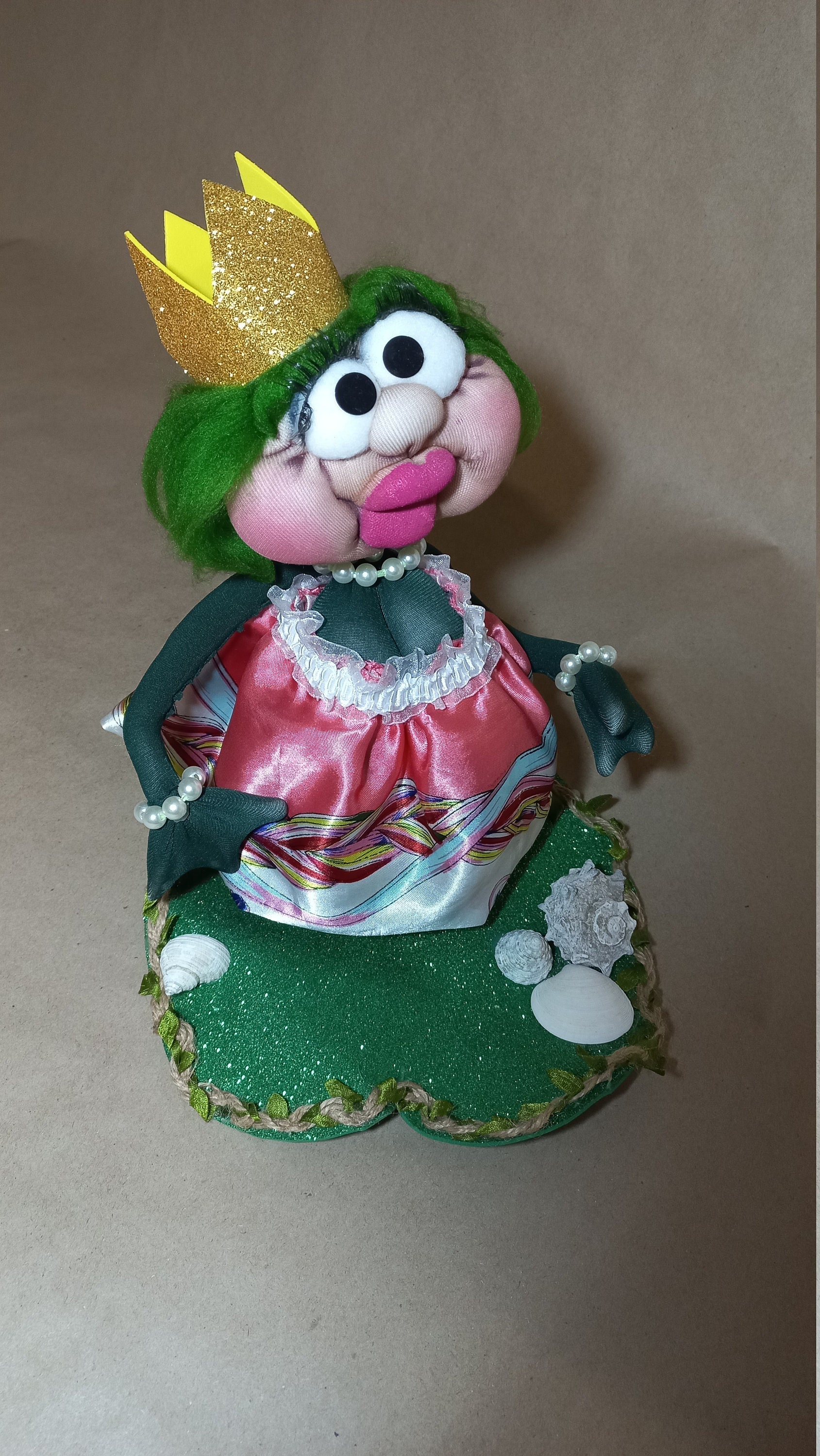 Frog Queen - Etsy