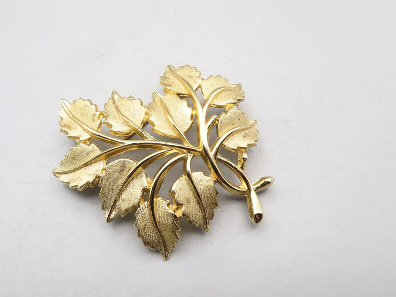 Vintage Trifari Gold Tone Multi Leaf Brooch Pin, Mid Century Textured ...