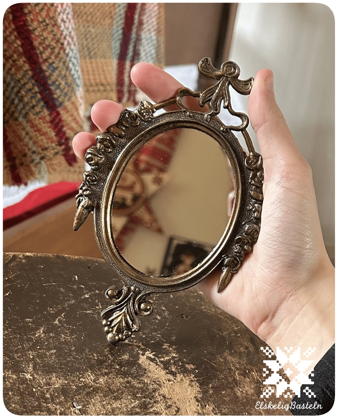 Vintage Handheld Vanity Mirror, Victorian Style Cosmetic Bronze Mirror ...