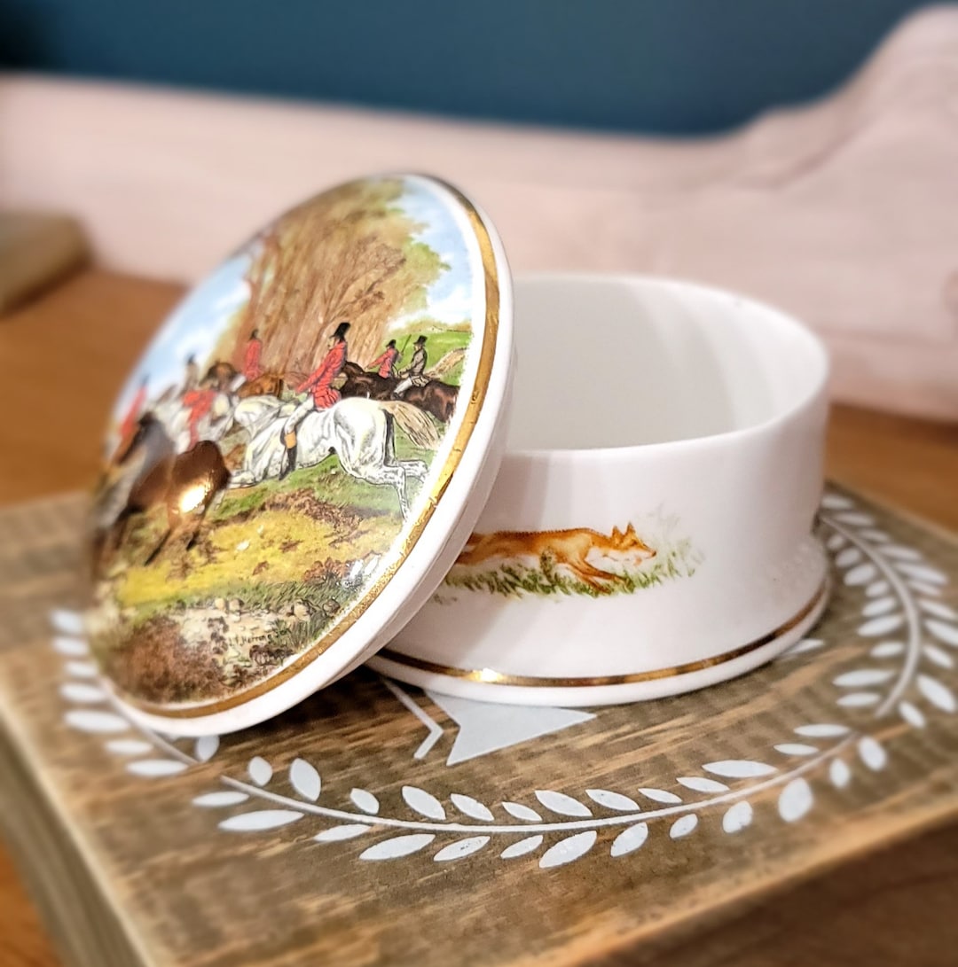 Famous Hunting Scene Trinket Box - Etsy