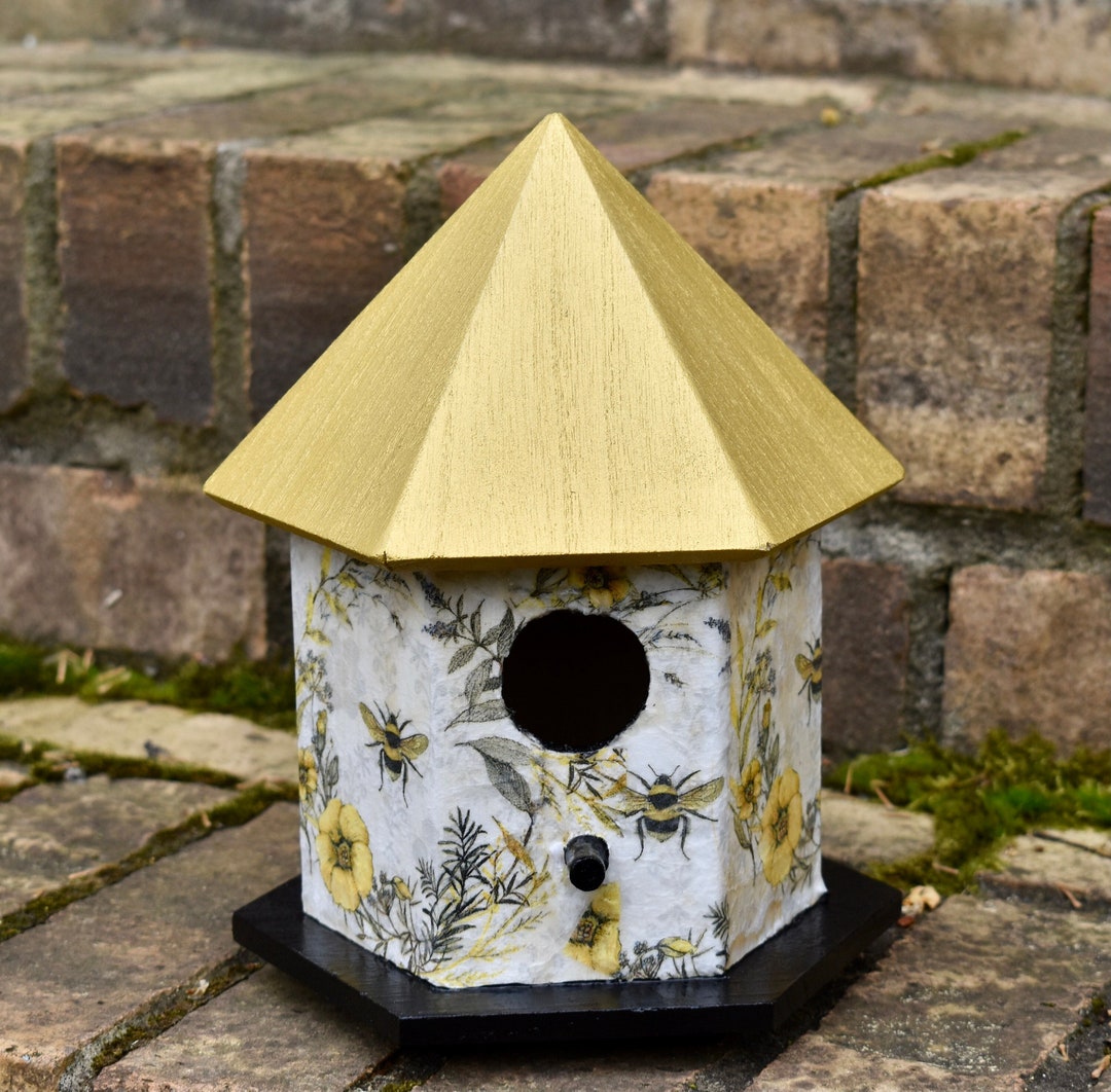 Bumblebee Birdhouse| Spring Birdhouse | Handmade Birdhouse | Custom ...