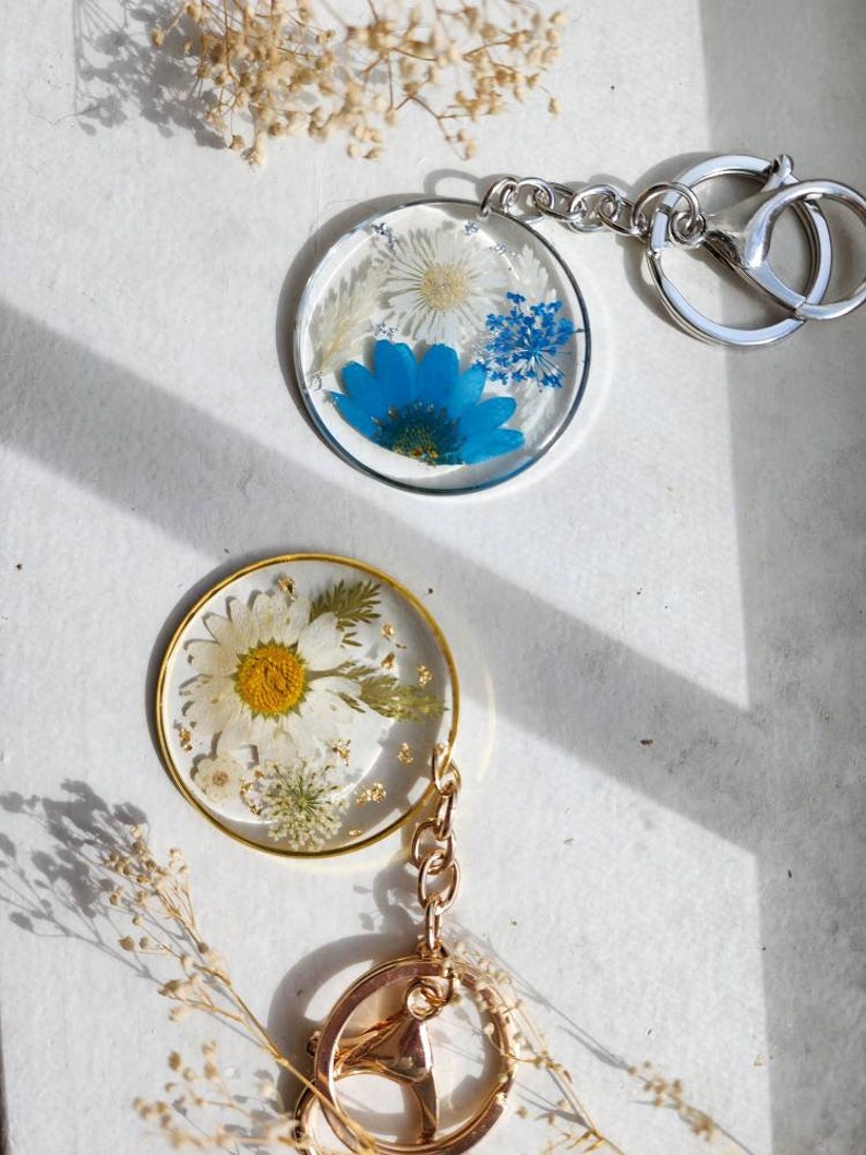 Handmade Real Dried Flower Resin Aesthetic Keychains Party - Etsy