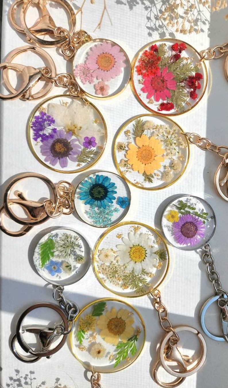 Handmade Real Dried Flower Resin Aesthetic Keychains Party - Etsy