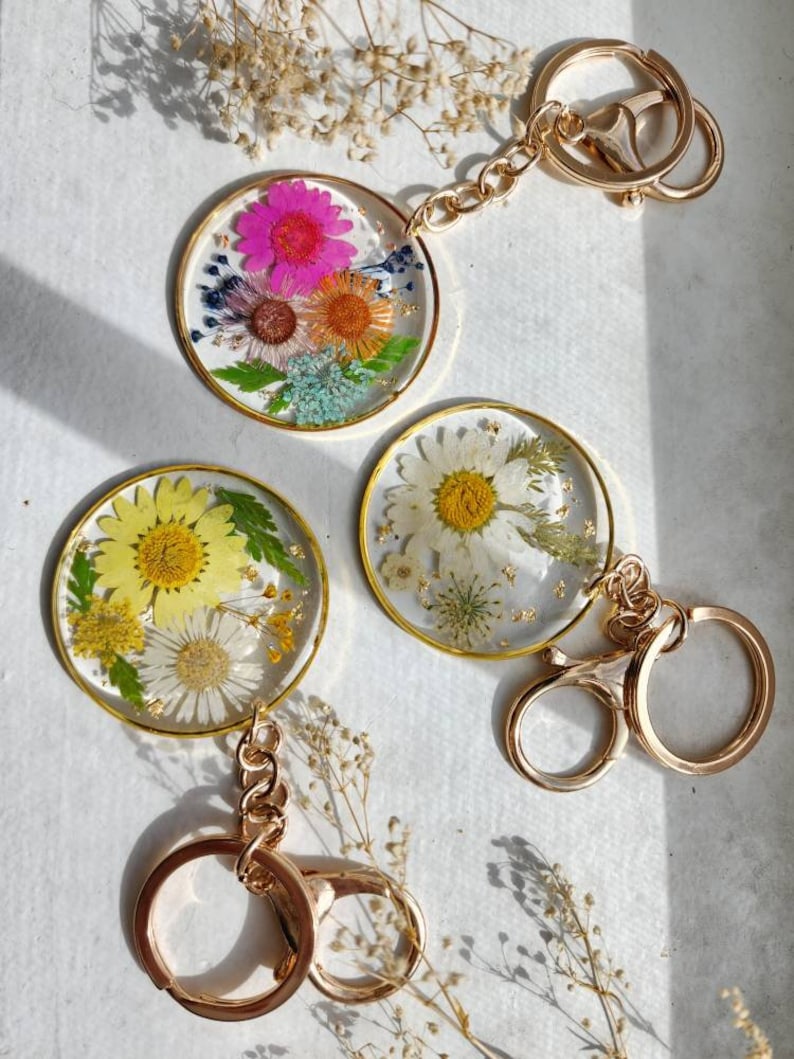 Handmade Real Dried Flower Resin Aesthetic Keychains Party - Etsy