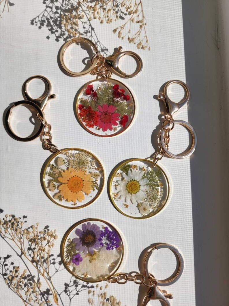 Handmade Real Dried Flower Resin Aesthetic Keychains Party - Etsy
