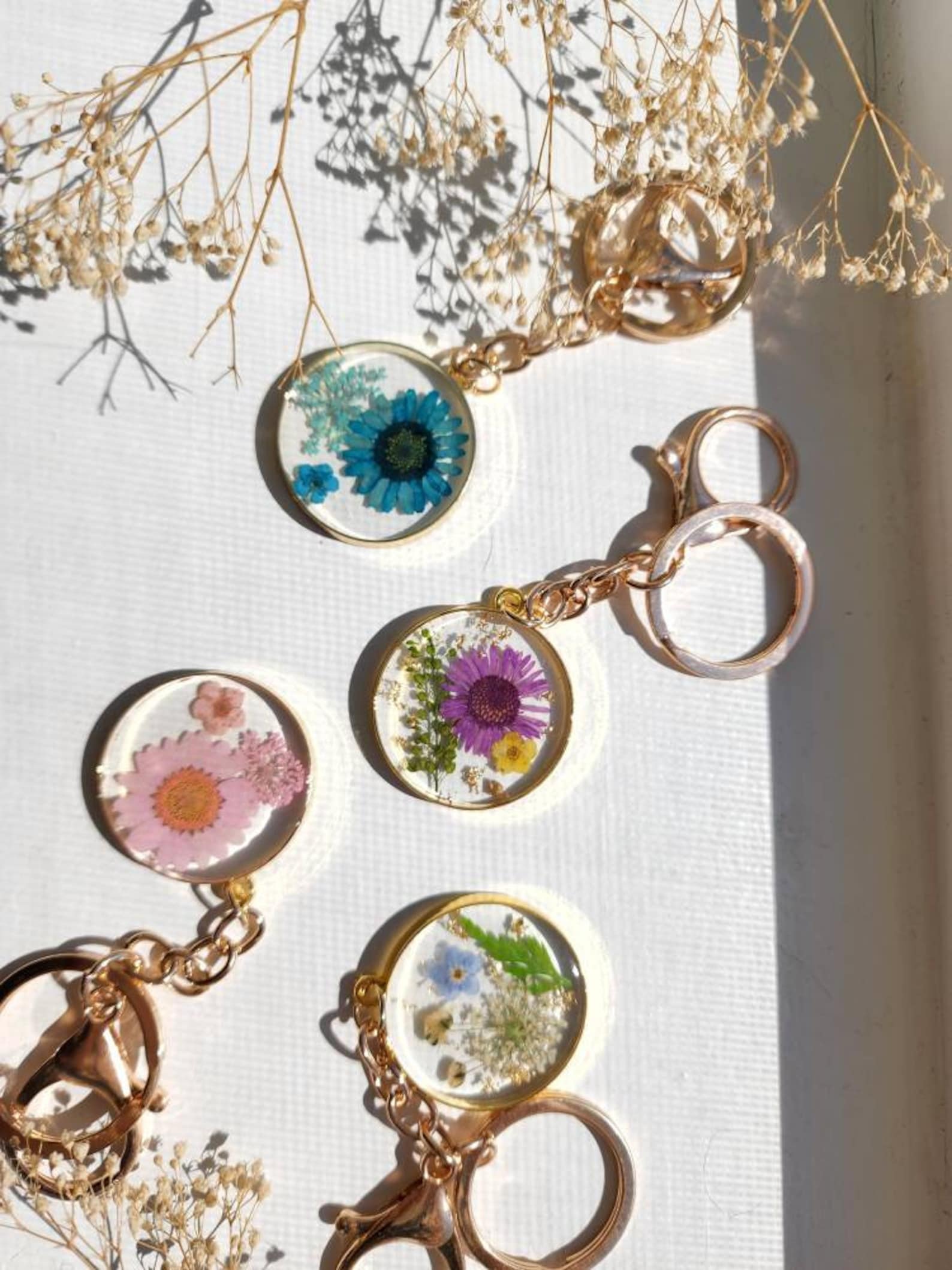 Handmade Real Dried Flower Resin Aesthetic Keychains Party - Etsy