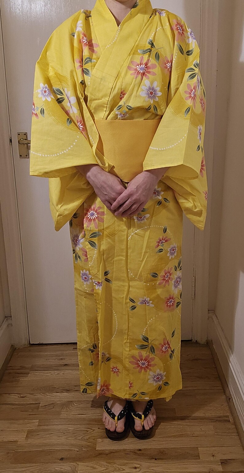 Japanese Yukata Cotton Kimono Set - Yukata, Geta (sandals), Obi (belt ...