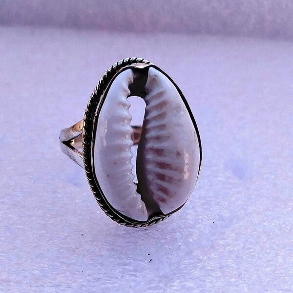 Cowrie Shell Ring - Etsy