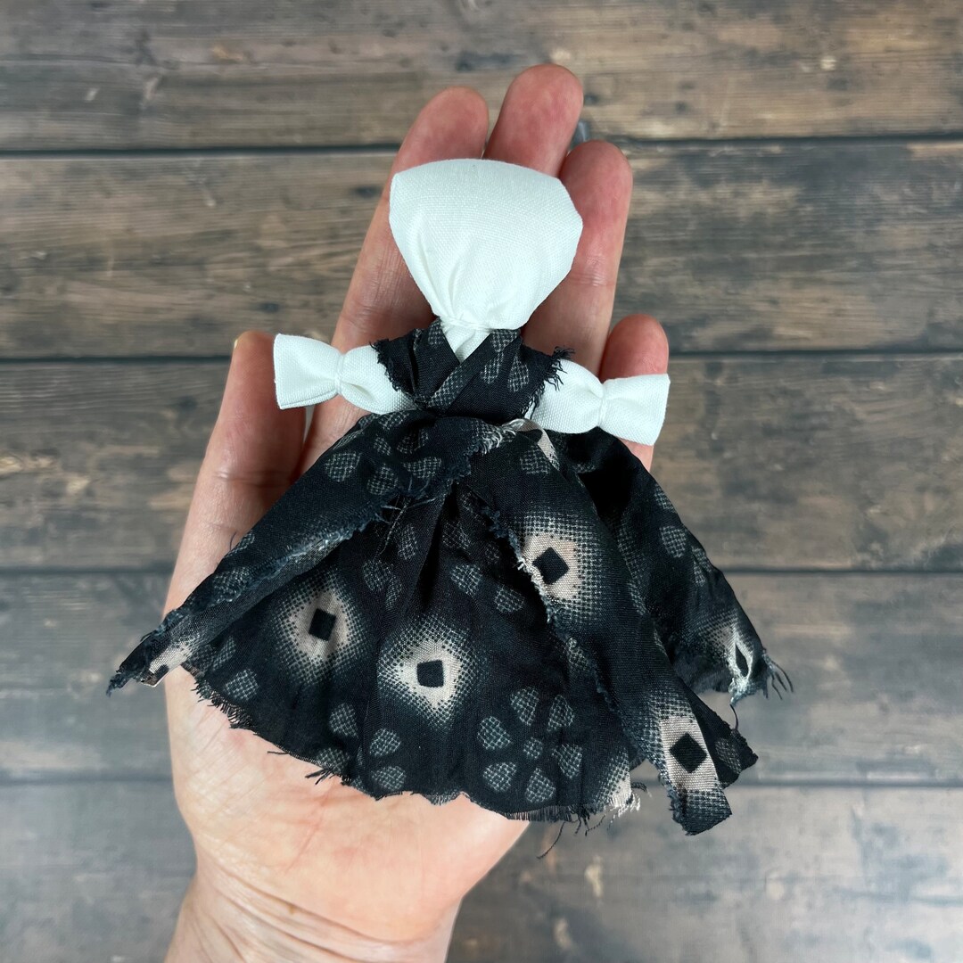 Spirit Doll Poppet Spell Doll and Mini Zine (never Been Pierced) - Etsy