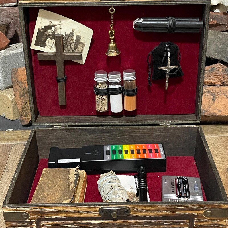 Vampire Hunting Kit - Etsy