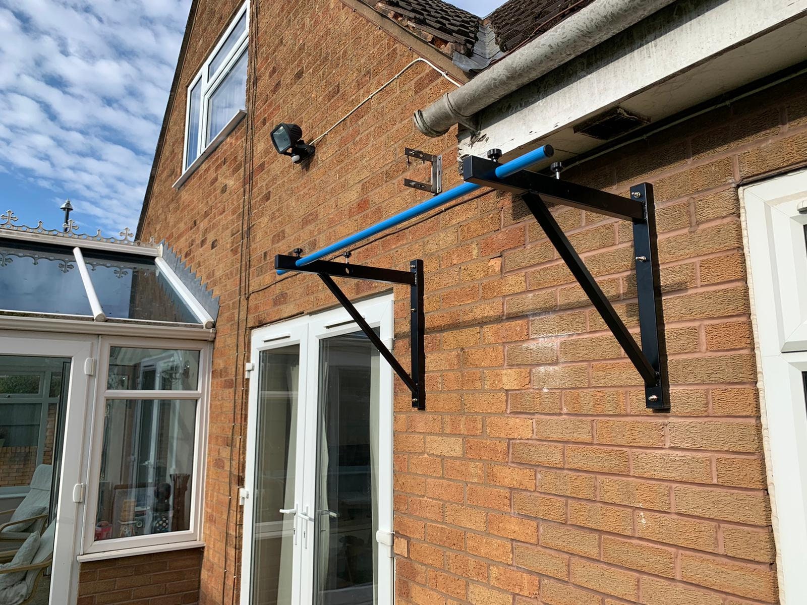 IRONCLAN Heavy Duty Wall Mounted Steel Pull up Bar up to 130kg, Ideal ...