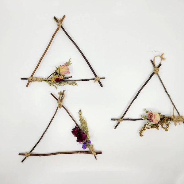 Wreath Triangle - Etsy