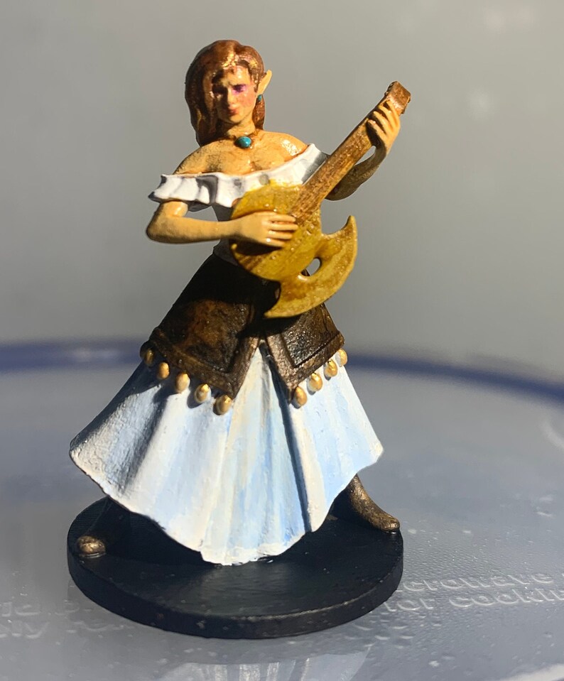 Female Elf Bard Guitarist Miniature Mz4250 D&D Dungeons - Etsy