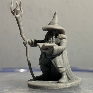 Male Dwarf Wizard Miniature - Mz4250 - Mage Sorcerer Warlock ...