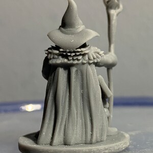 Male Dwarf Wizard Miniature - Mz4250 - Mage Sorcerer Warlock ...