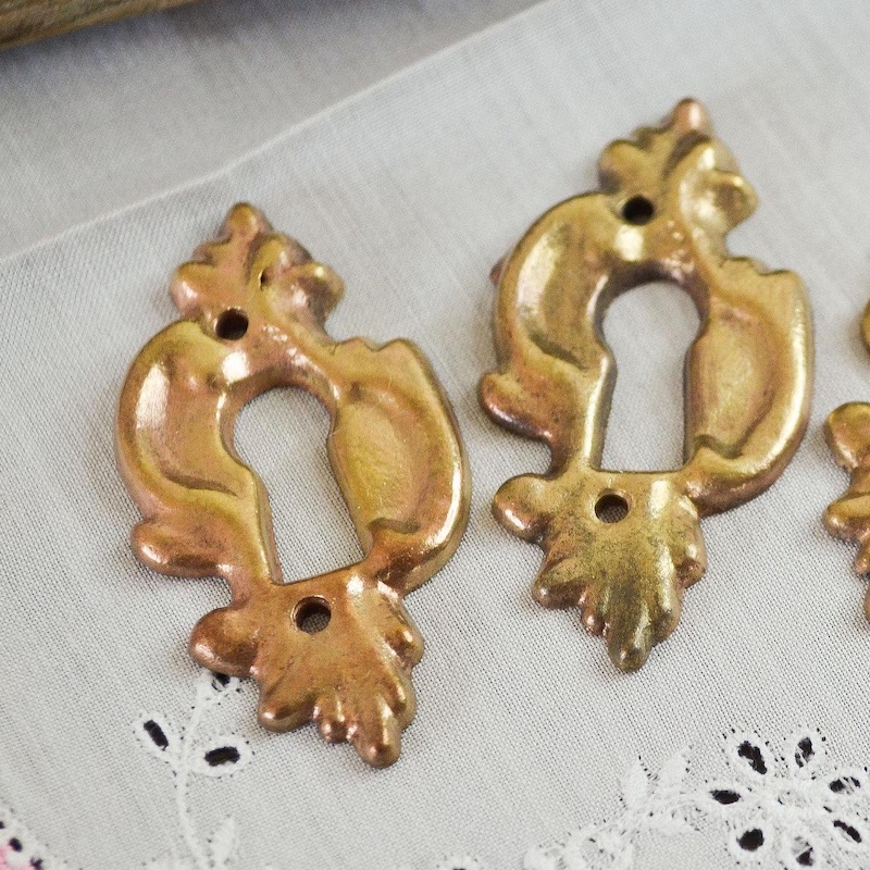 Keyhole Plates - Etsy
