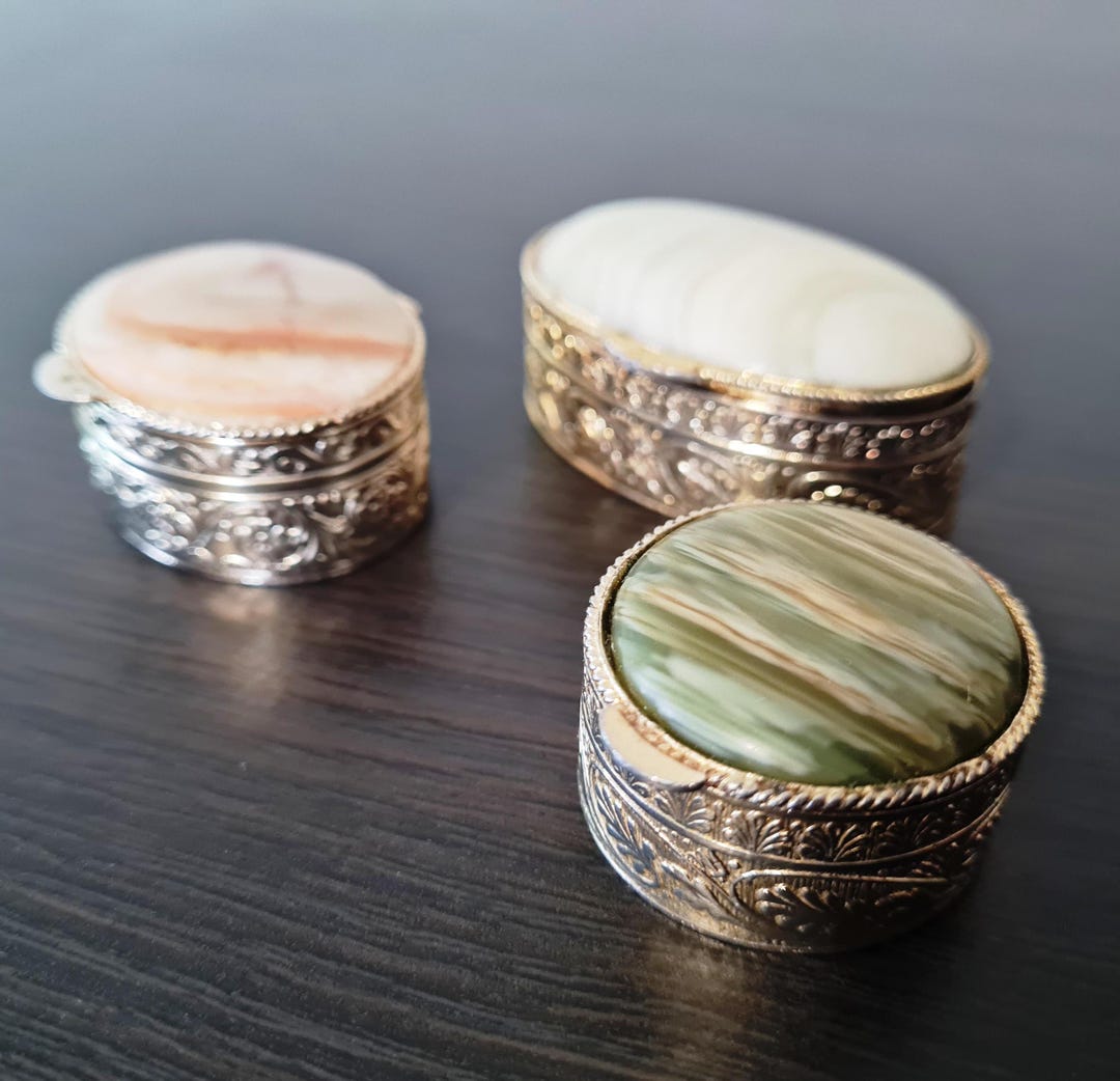 Small Pocket Pill Box With Onyx Stone Lid, Victorian Metal Snuff Box ...