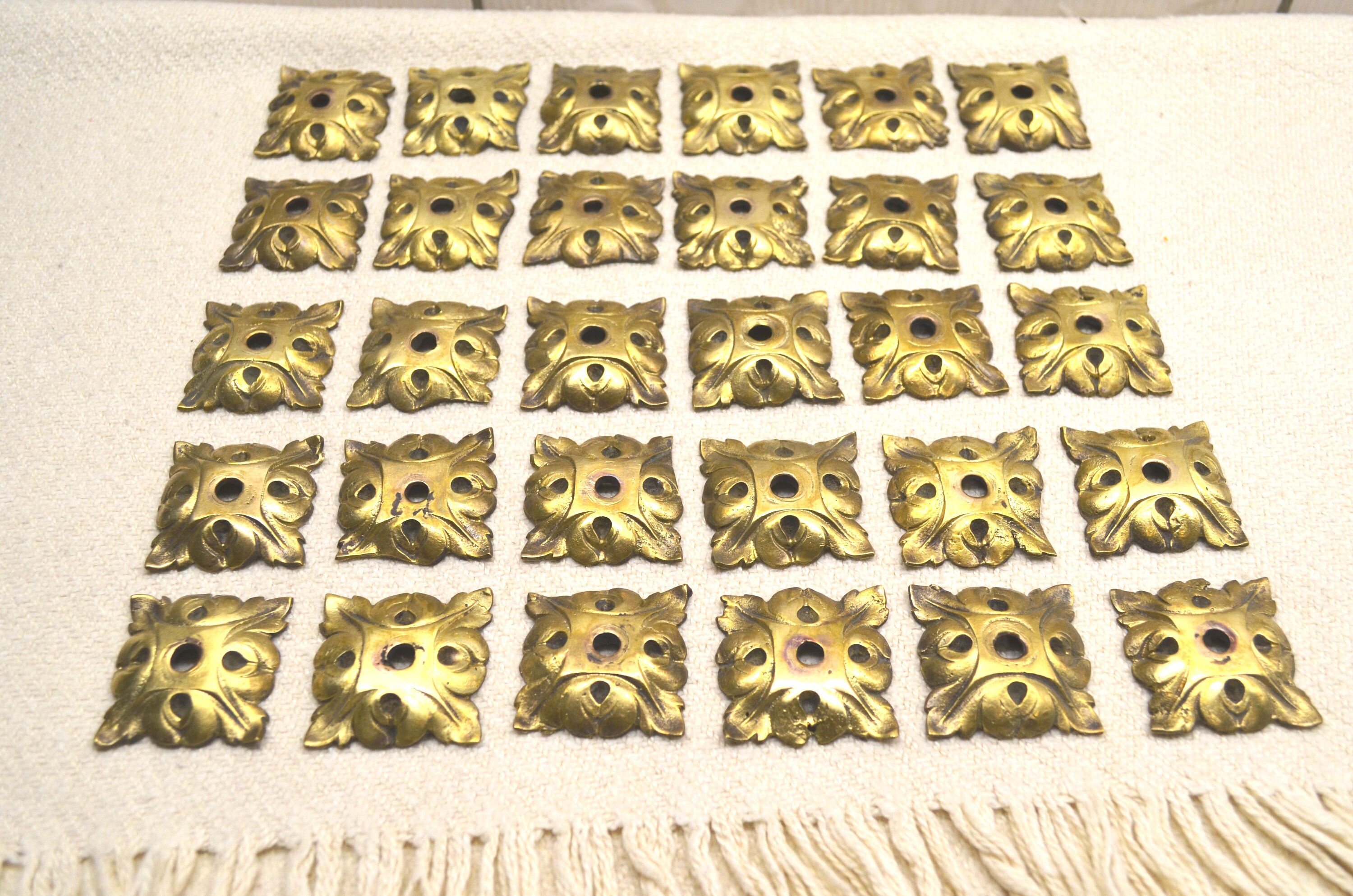 Set 4 Antique Brass Rosettes Back Plates Square Flower Motif Tudor Rose ...