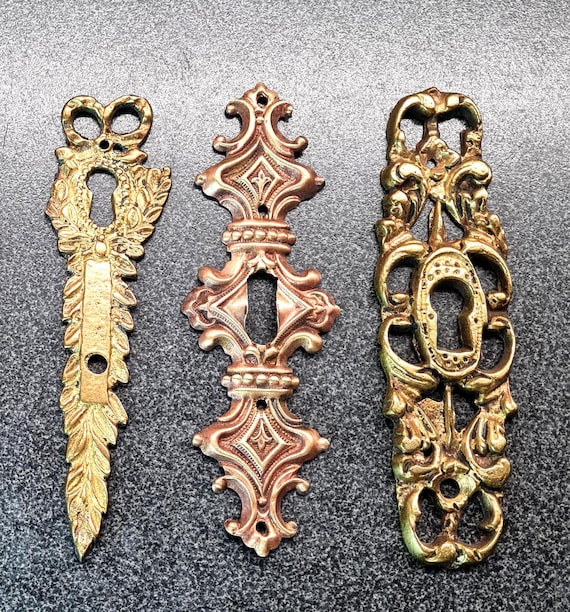 Antique Key Hole Cover