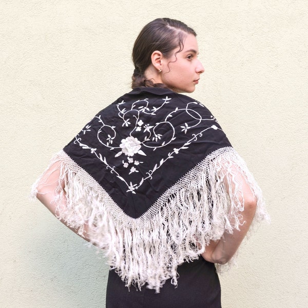 Flamenco Shawl - Etsy