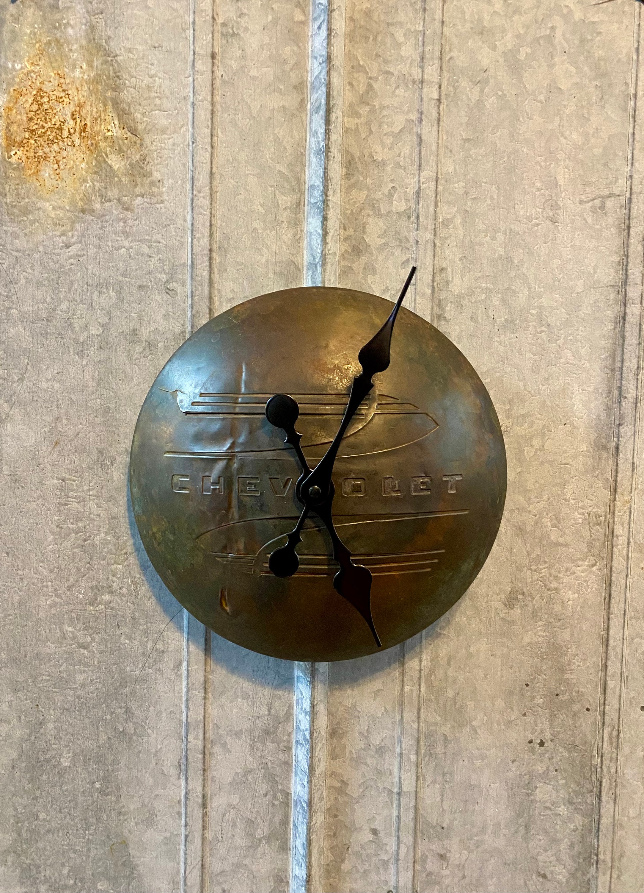 1940s Chevrolet Hubcap Clock - Etsy