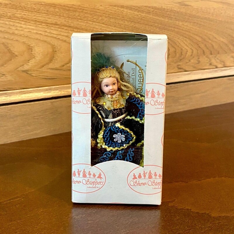 Queen Elizabeth Doll - Etsy