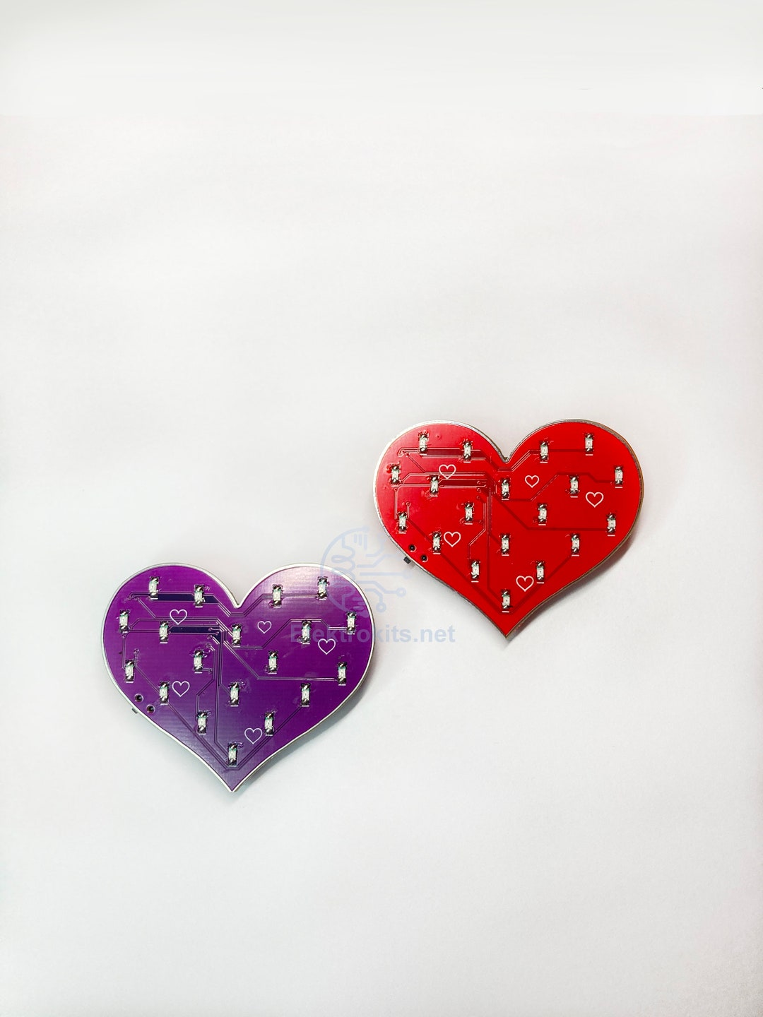 Wearable LED Flashing Heart Pin Badge for Parties, Birthday, Holiday ...