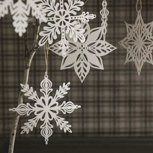 Paper Snowflakes Set of 5 Holiday Decor - Etsy