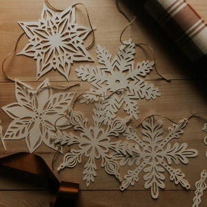 Paper Snowflakes Set of 5 Holiday Decor - Etsy