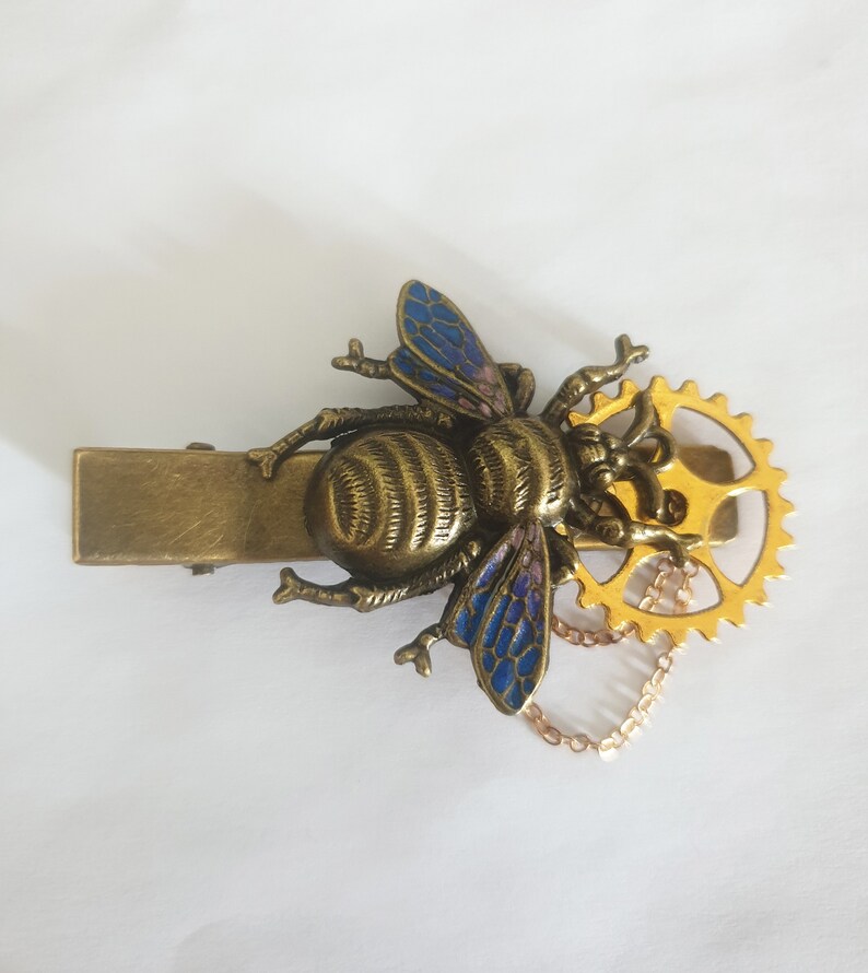 Bee Pin Badge|bee Hair Clip| Bird Skull Hair Clip | Gothic Aceessories ...