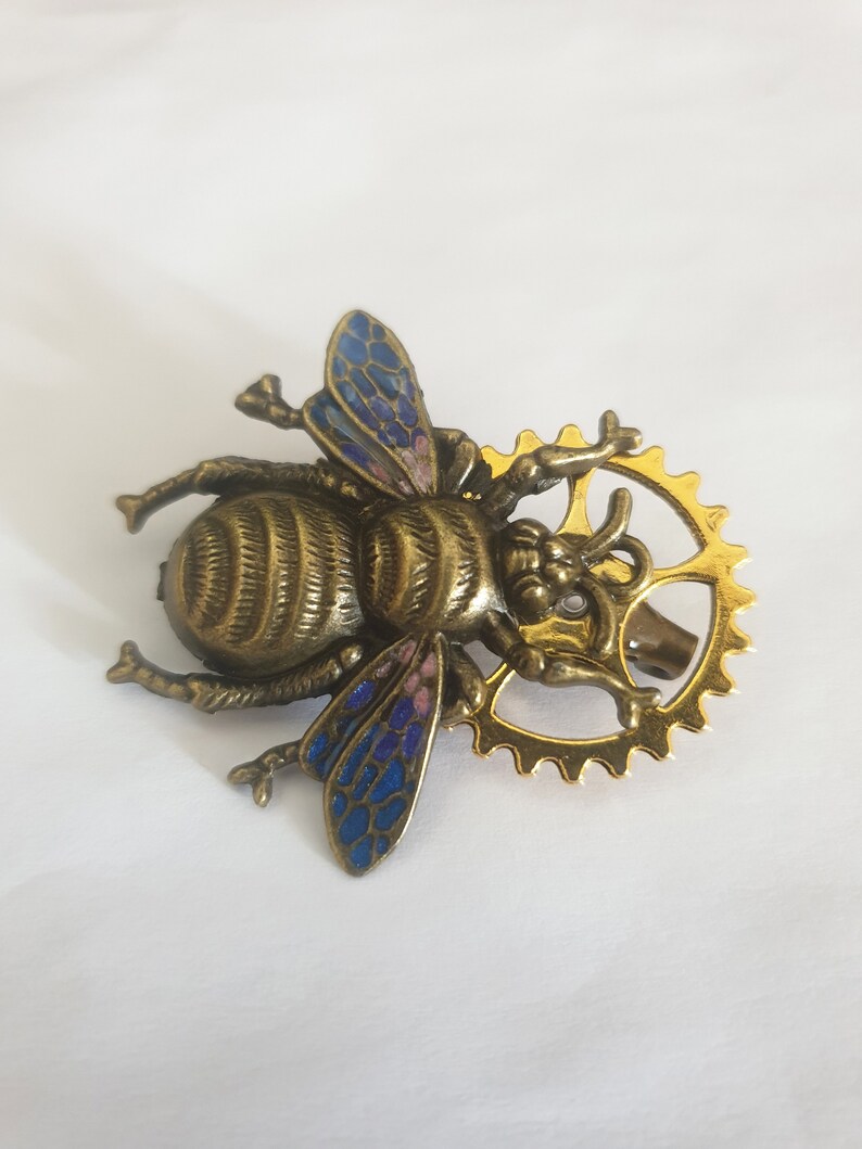 Bee Pin Badge|bee Hair Clip| Bird Skull Hair Clip | Gothic Aceessories ...