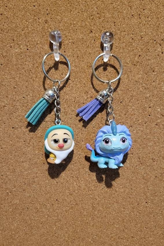 Series 6 Disney Doorable Keychain - Etsy